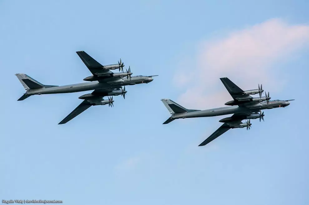 Militar Parade sa Minsk: Mga litrato sa Vitaly Ragulina 2004_9