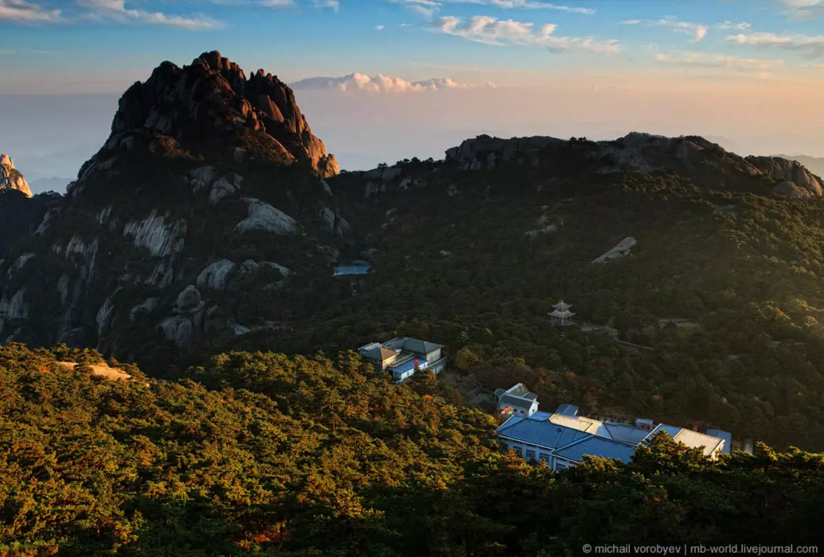 Avatar li ser Erdê: Mountiyayên Huangshan li Mikhail Vorobyeva Lens 2197_30