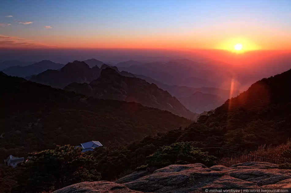 Avatar ເທິງໂລກ: Huangshan Loin ໃນ Mikhail Vorobyeve Lens 2197_31