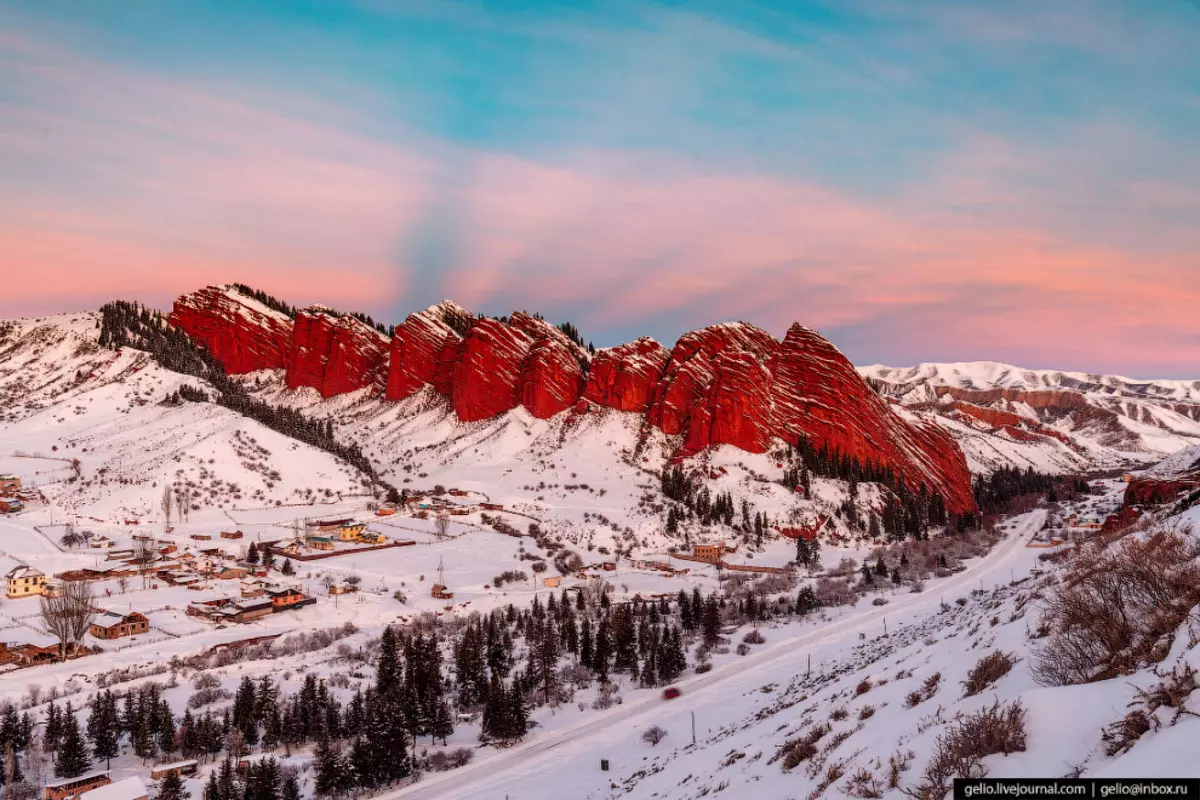 Jet-Oguz Cheile - orașe naturale legate de Kârgâzstan: Fotografii de glorie Stepanova 2211_12