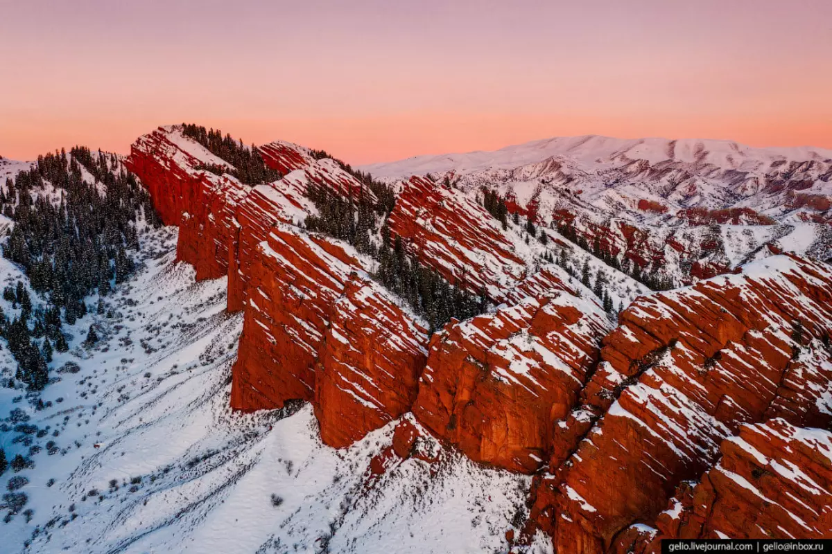 Jet-Oguz-Gorge - Verwandte Naturstädte Kirgisistan: Fotos von Glory Stepanova 2211_8