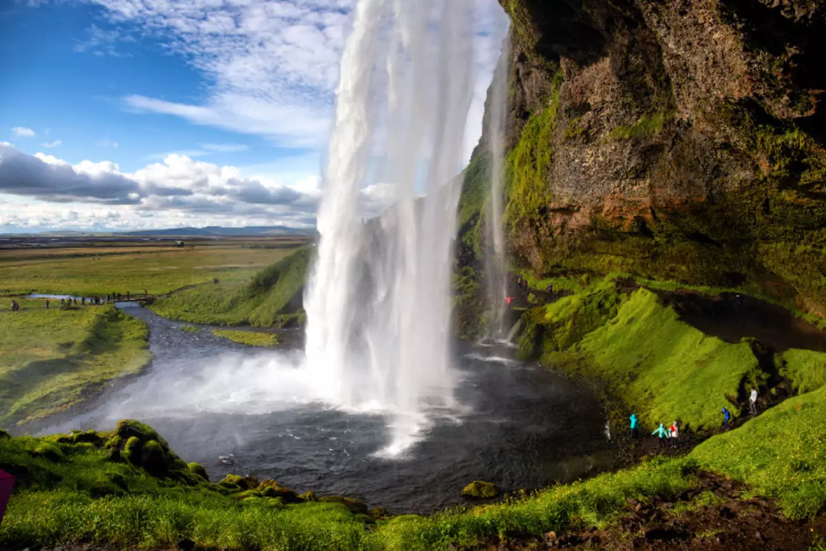 Islandia Wyspa: W drodze do Wielkiej Ziemi 2212_1