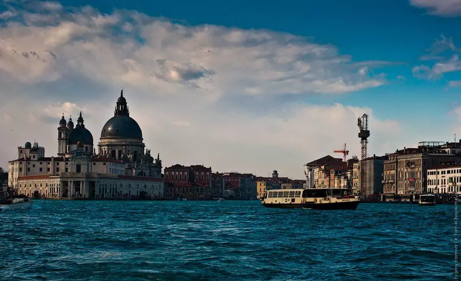 Nau'in Venice: Photovul na Evgenia Evieev daga gefen Grand Canal 2223_20