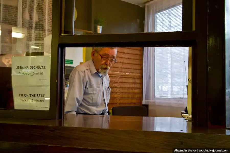 En büyük öğrenci hostel Prag'da yürüyün? Fotoğrafçı Alexander Sharov 2239_11