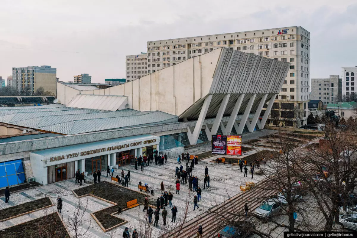 Bishkek - Hiriburua mendien oinean: Stapanova-ren argazkiak 2279_35