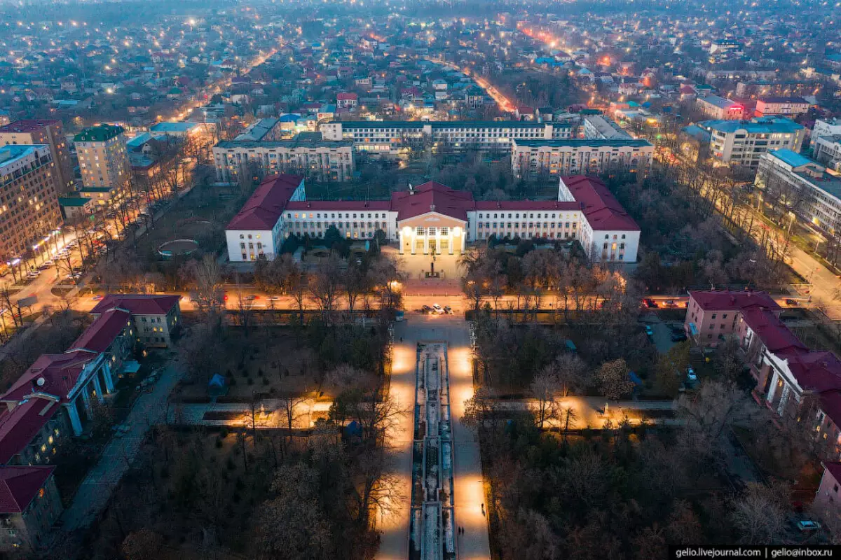 Bishkek - capital kumapeto kwa mapiri: Zithunzi za Stapanova 2279_36