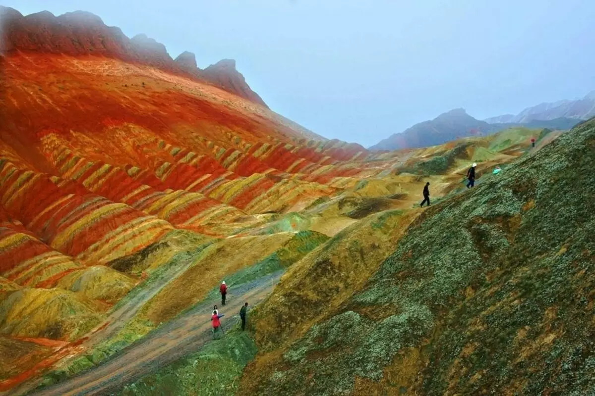 Κίνα Rainbow Hills - μια από τις πιο ασυνήθιστες πλάκες του πλανήτη 247_14