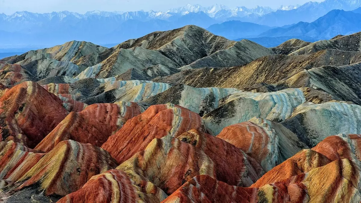 Κίνα Rainbow Hills - μια από τις πιο ασυνήθιστες πλάκες του πλανήτη 247_7