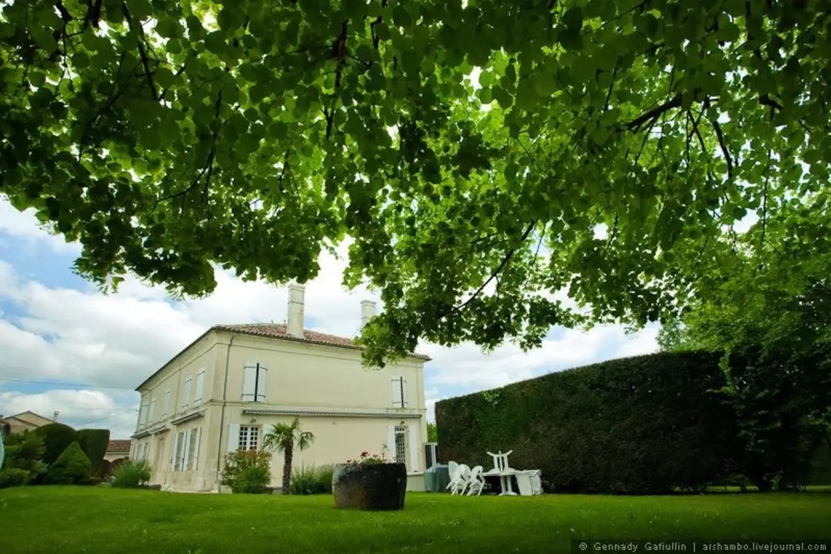 Photoekskurcia Gennady Gafiulin sa ilalim ng kasalukuyang Brandy House sa France 2641_15