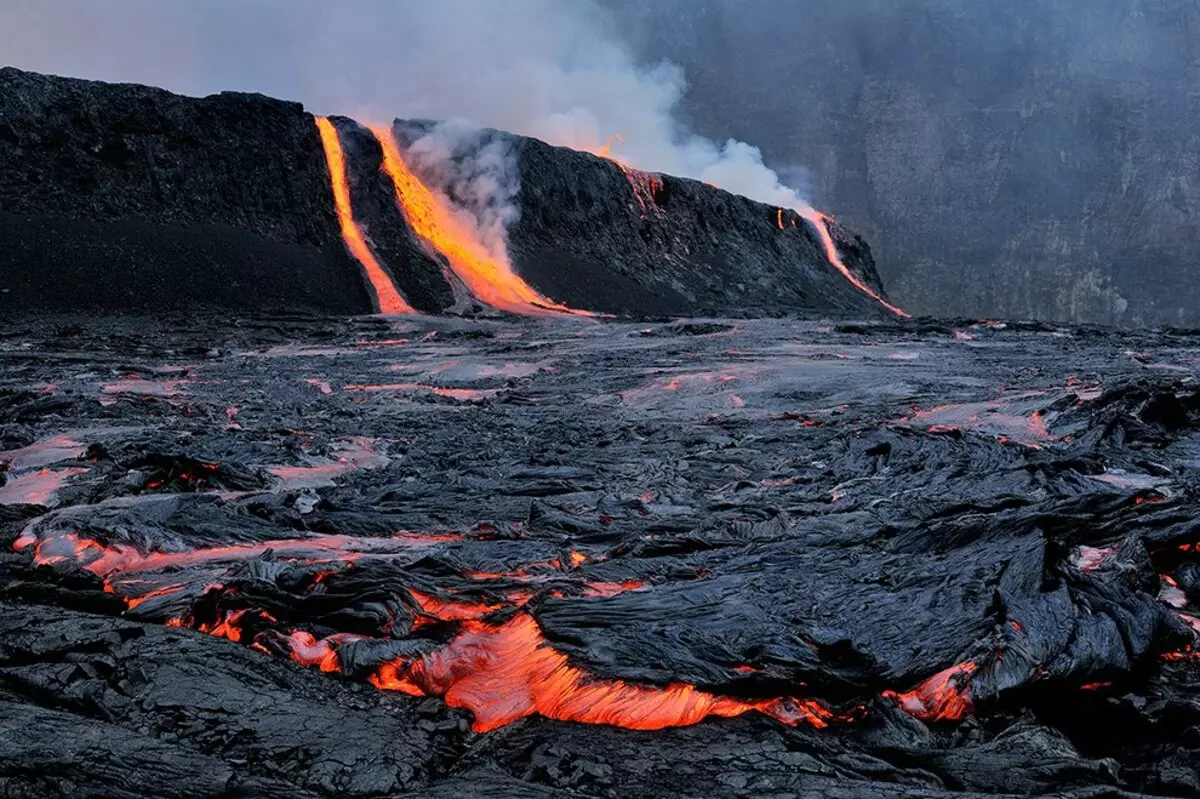 Urugendo rwifoto hagati yisi: Ikirunga cya Volcano NyRango kuva Olivier Grunewal (Olivier Grunewal (Olivier Grunewal) 2762_27