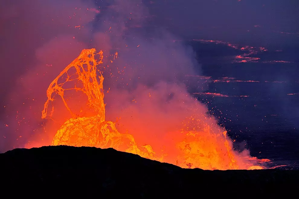 Urugendo rwifoto hagati yisi: Ikirunga cya Volcano NyRango kuva Olivier Grunewal (Olivier Grunewal (Olivier Grunewal) 2762_28