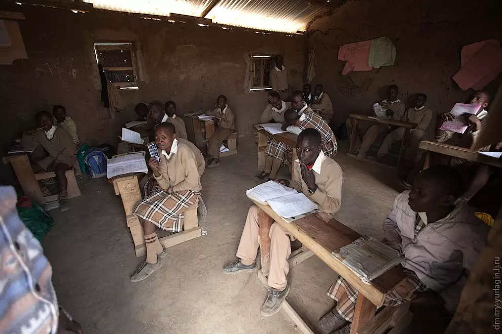 Hoe te leren in Scholen Kenia: Fotorapport Dmitry Yurlagin 2854_23