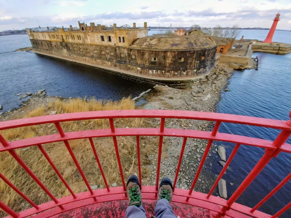 Pháo đài dịch hạch ở vùng Vịnh Phần Lan: Crue và Brutal Fort Boyard! 2941_23