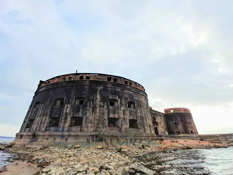 Pháo đài dịch hạch ở vùng Vịnh Phần Lan: Crue và Brutal Fort Boyard! 2941_6