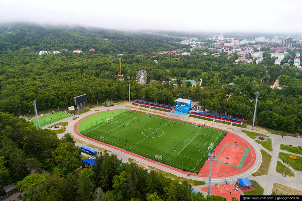 Yuzhno-Sakhalinsk bir yükseklikten - Japon mirası olan bir şehir: Glory Stepanova fotoğrafları 3159_28