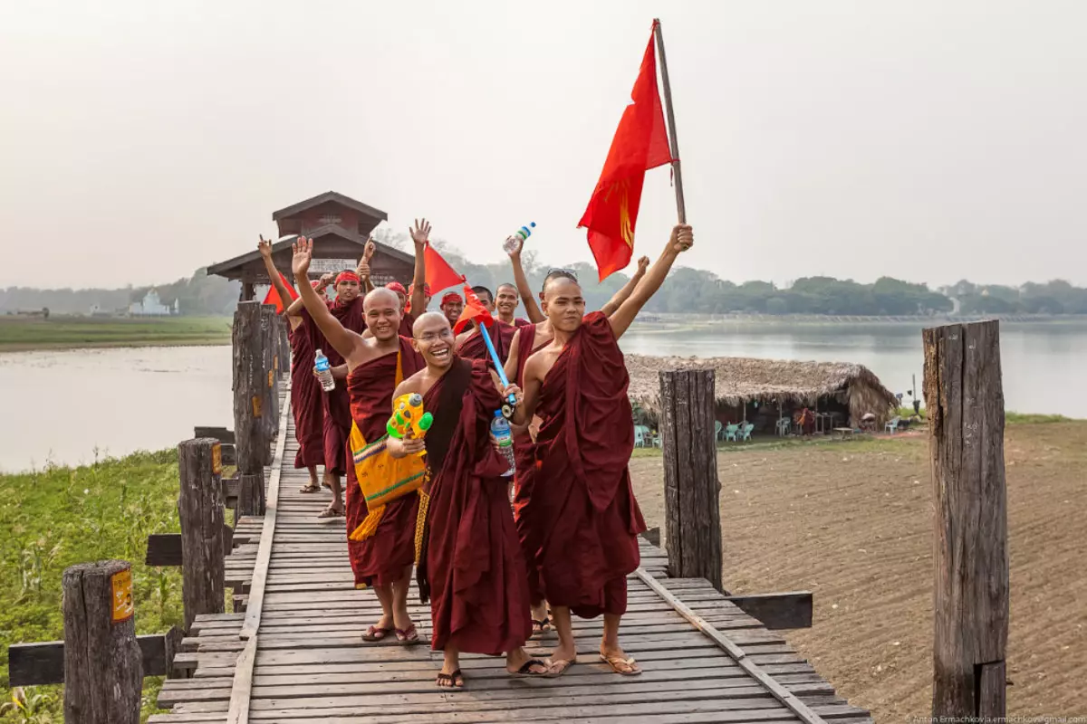 Burma: Ang bantog nga tulay nga u bein. Mga Litrato Anton Yermachkova 3360_23