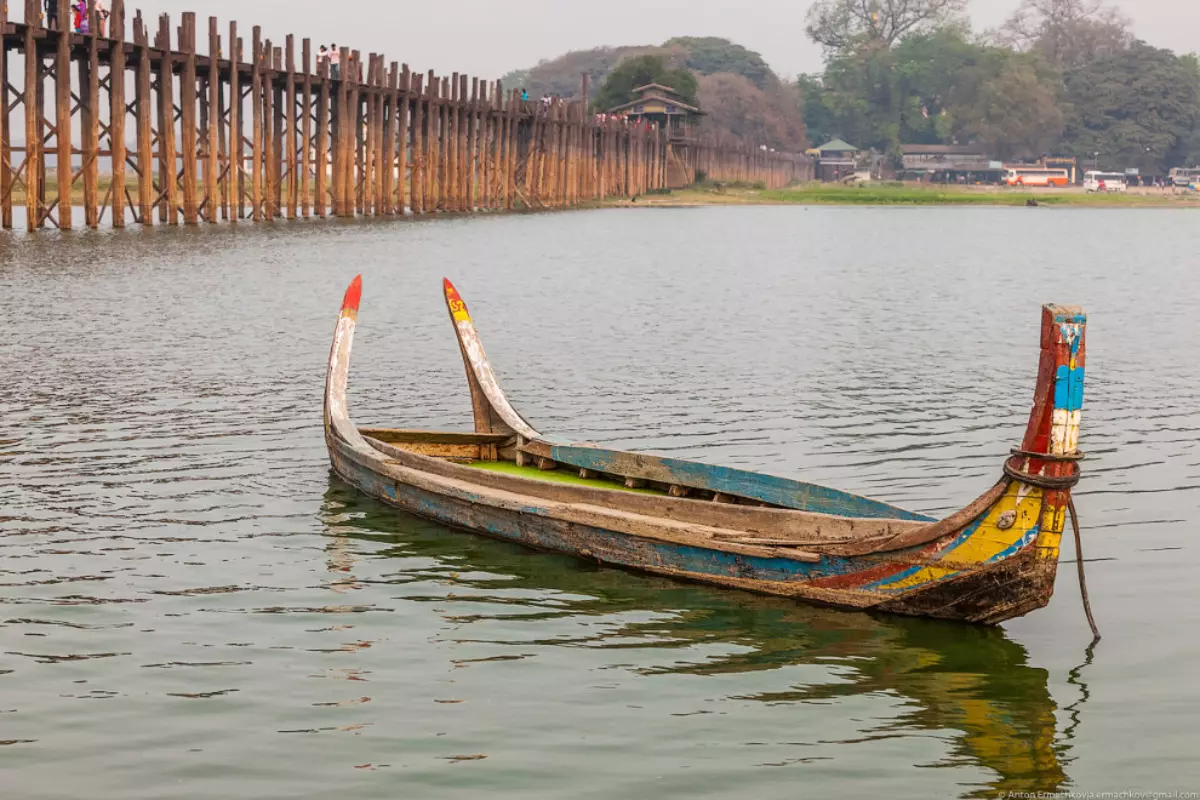 Burma: jembatan sing misuwur u bein. Foto Anton Yermachkova 3360_8