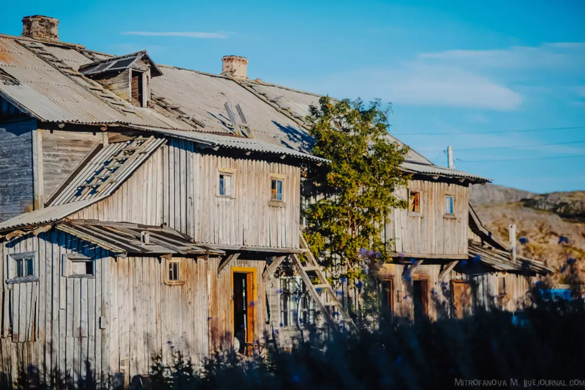 Martröð og eyðilegging Teriberis í Murmansk svæðinu í Lens Mary Mitrofanova 3456_9