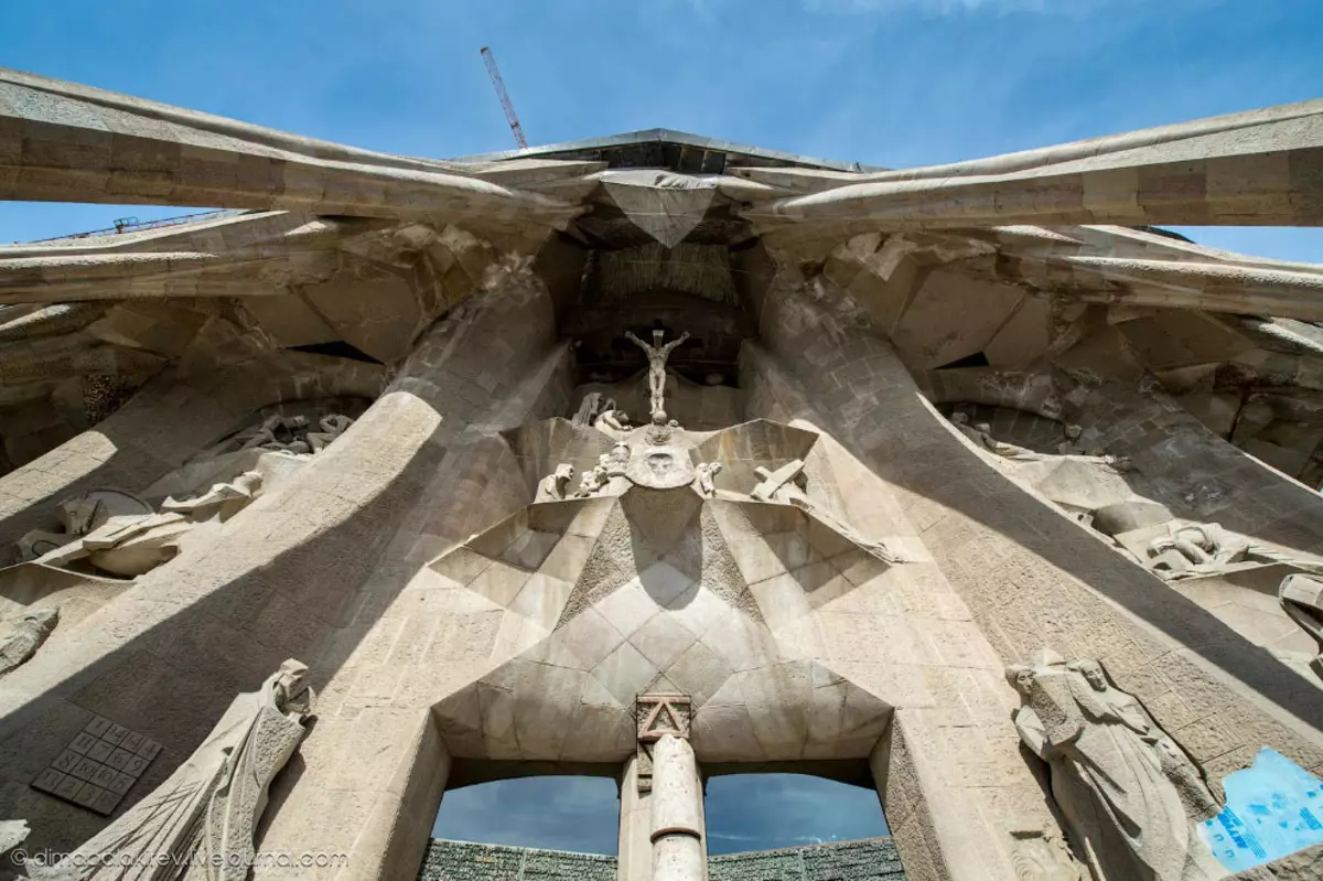 Chiesa della Santa Famiglia, Spagna. Foto di Dmitry Balakirev 3545_5