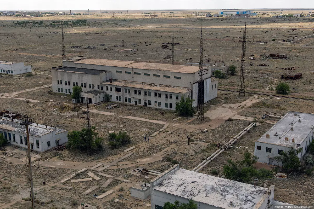 Cosmos oubliés: cas de Baikonur abandonnés dans la lentille Marat Dupriri 3638_20