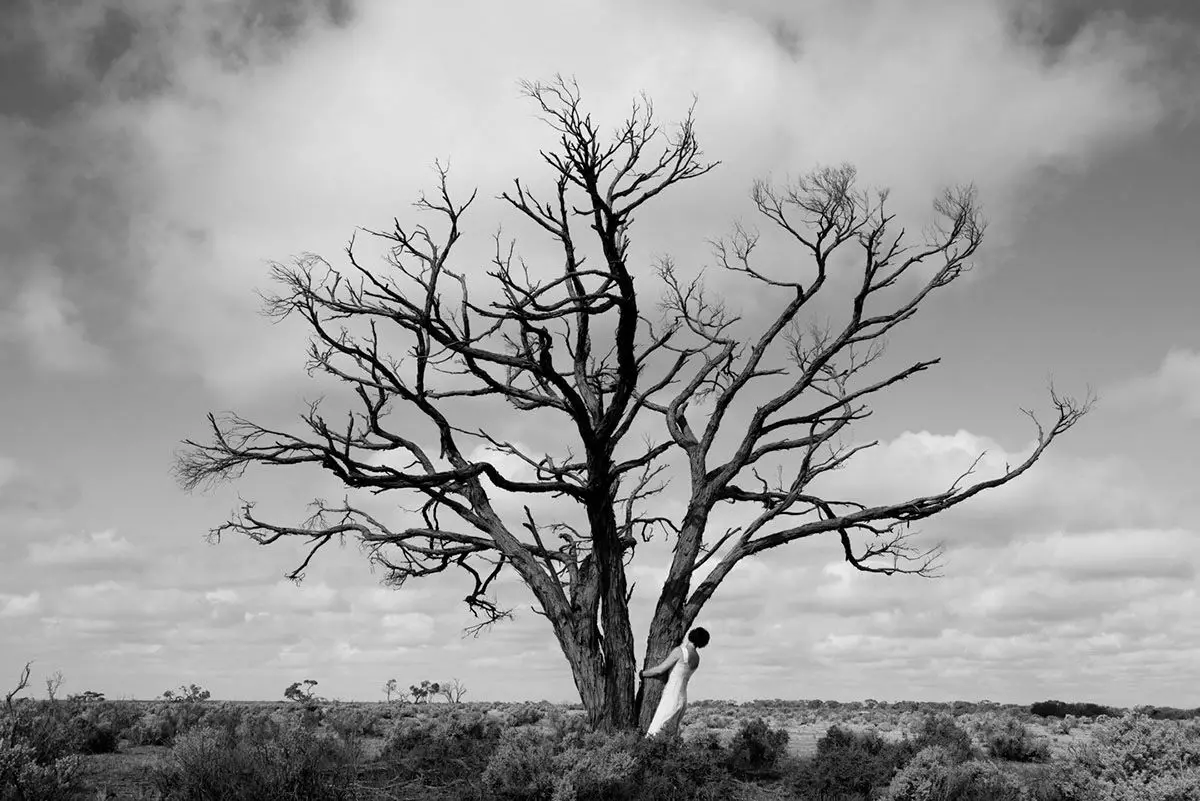 Uomo e paesaggio - composizioni misteriose su uno sfondo misterioso. Fotografo Astrid Verhoef (Astrid Verhoef) 3664_5