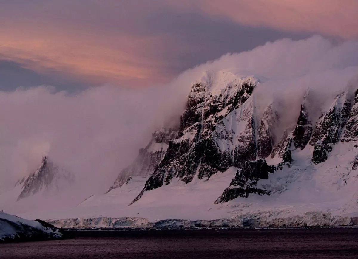 Ukuthwebula izithombe e-Antarctica, isifunda esinzima kunazo zonke sezulu somhlaba 3711_5