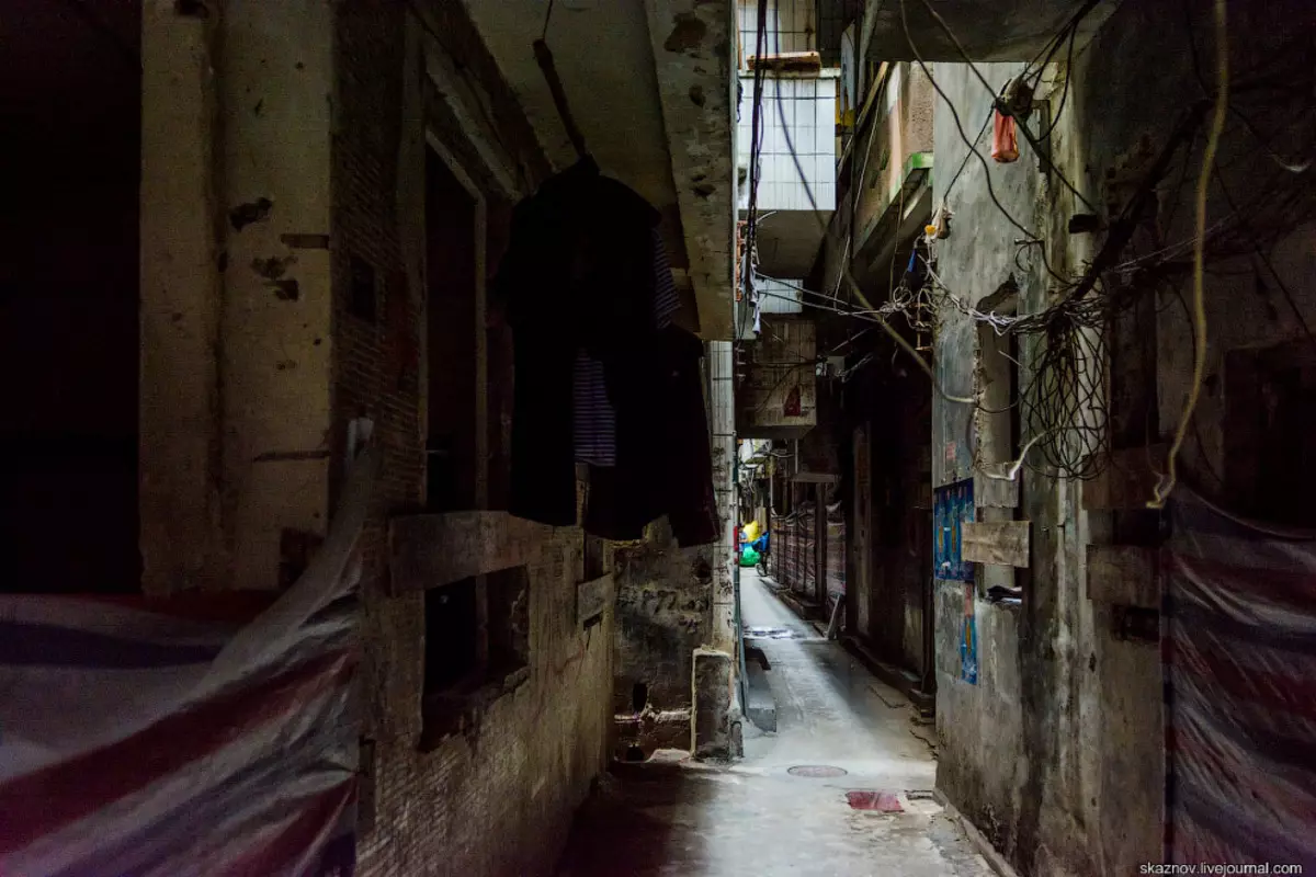 When the atmosphere of the slums oppresses ... China in photos of Stanislav Casnova 4093_14