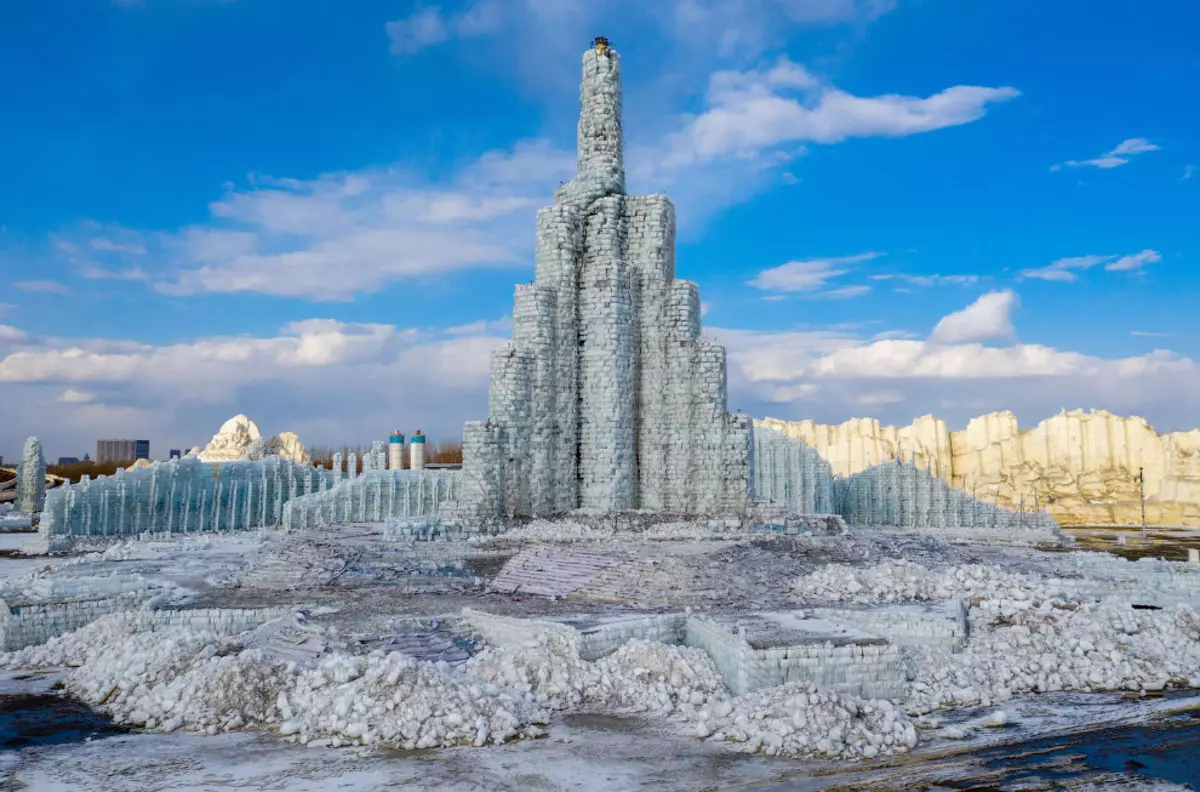 Cómo las ciudades de las esculturas de hielo se están desmoronando en Harbin 4225_10