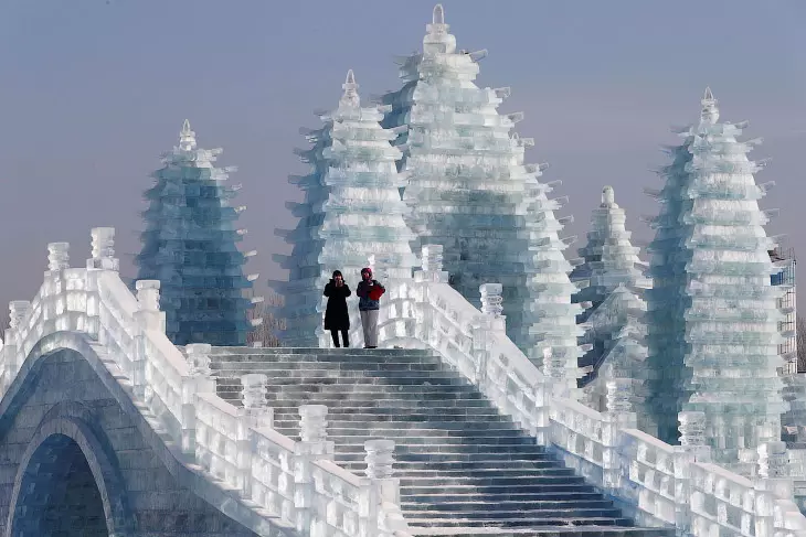 Cómo las ciudades de las esculturas de hielo se están desmoronando en Harbin 4225_2