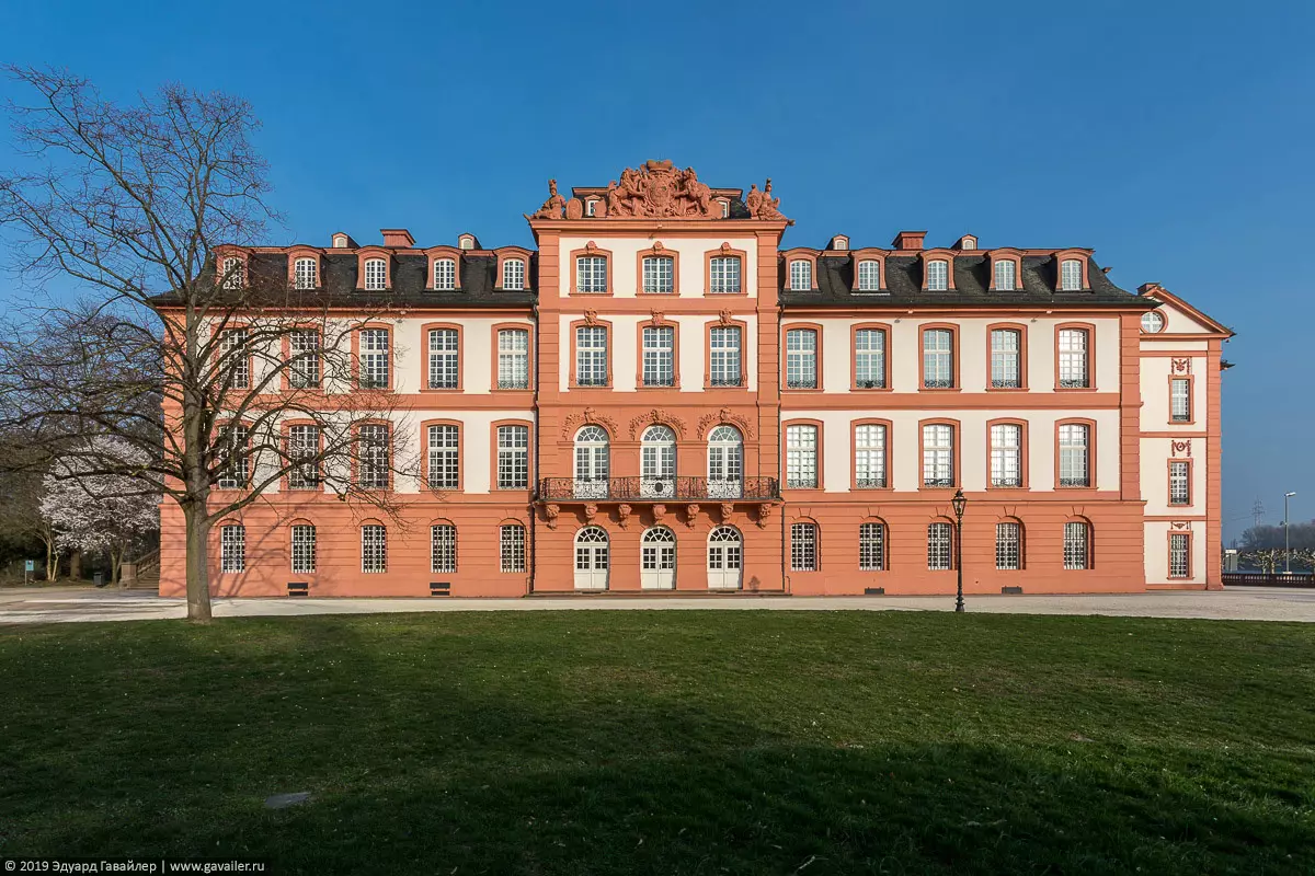 Byenveni nan Wiesbaden - vil la ki pi Ris Alman! Fotograf Eduard Gaváileler 4237_10