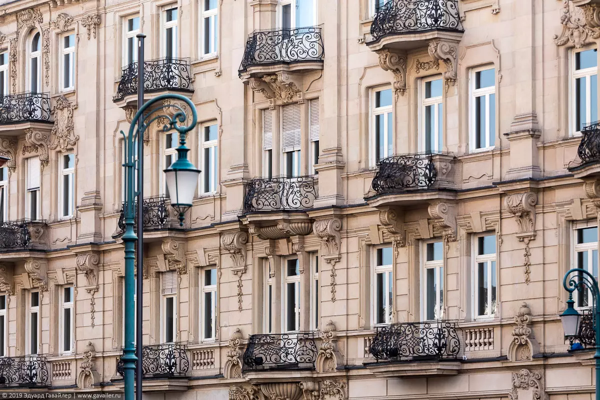 Balkon nan Wiesbaden