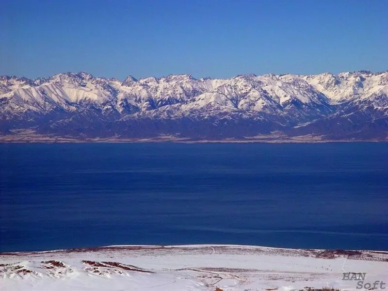 Lake isyk-kul ni awọn fọto 42_4