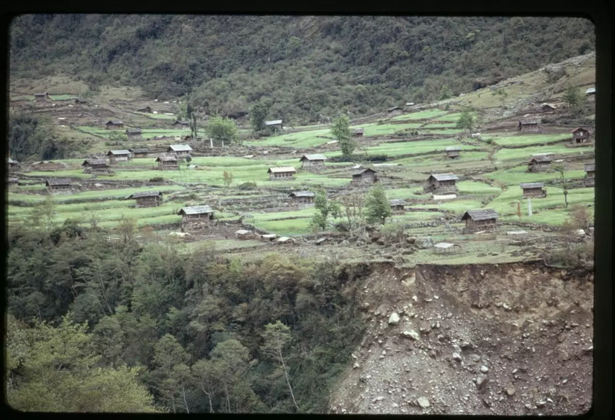 Sikkim - တံခါးပိတ်ဟိမာငင်းနိုင်ငံမှရာနှင့်ချီသောဓာတ်ပုံများ