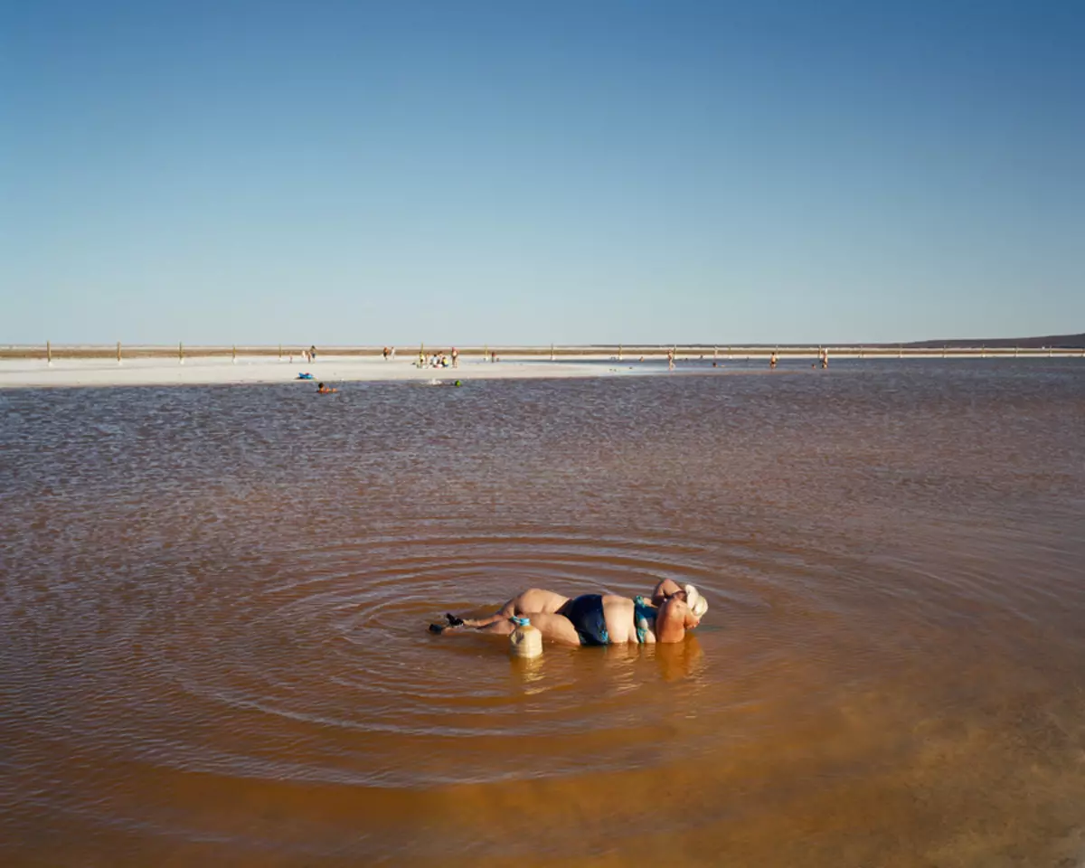 Symbiose du paysage et des coutumes des personnes: Caspian à Lens Chloe Dewe Mathews) 4779_24