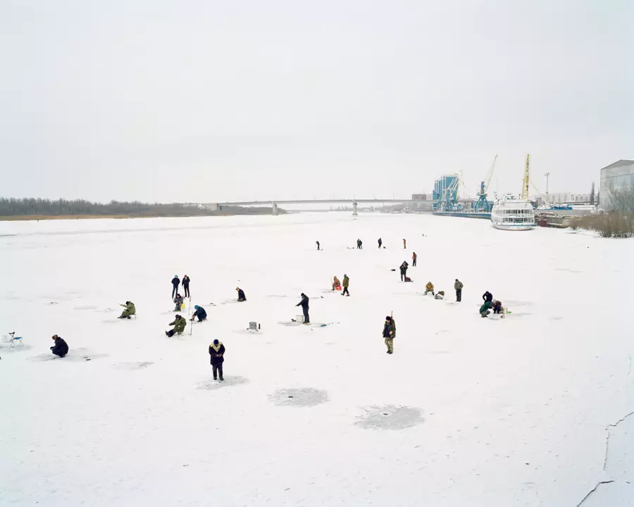 Symbiose du paysage et des coutumes des personnes: Caspian à Lens Chloe Dewe Mathews) 4779_35