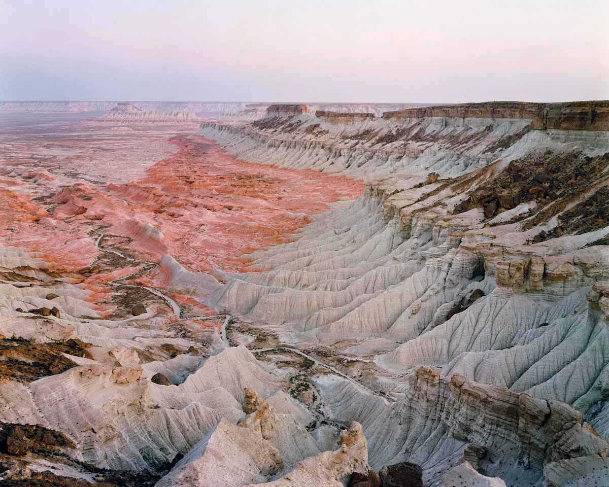 Symbiose du paysage et des coutumes des personnes: Caspian à Lens Chloe Dewe Mathews) 4779_36