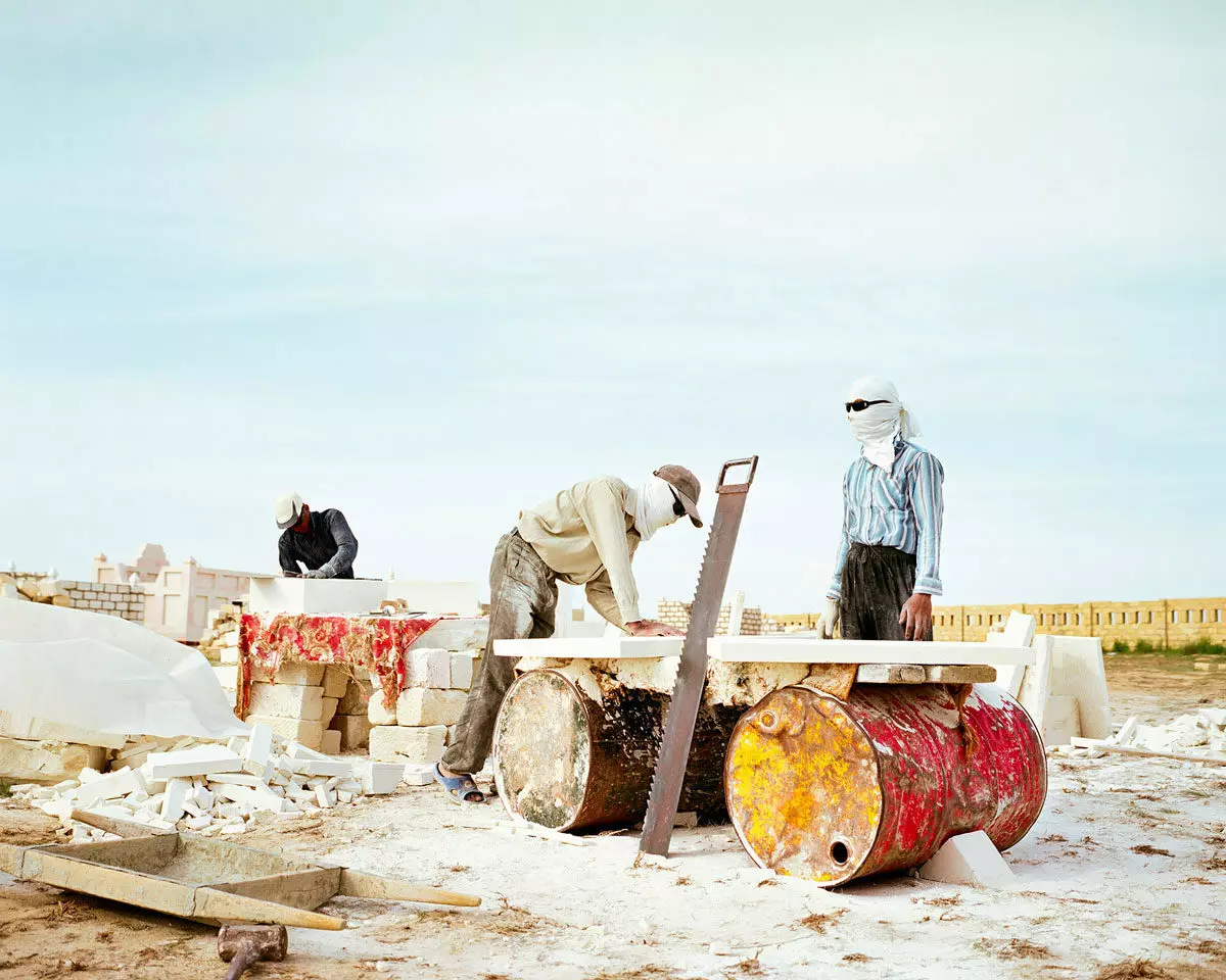 Symbiose du paysage et des coutumes des personnes: Caspian à Lens Chloe Dewe Mathews) 4779_38