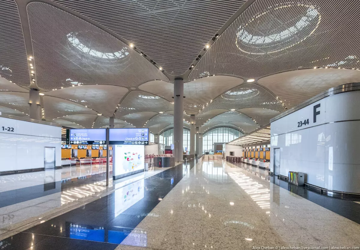 Istanbul Airport is die grootste in die wêreld. Foto's van Alexander Chebana 4863_13