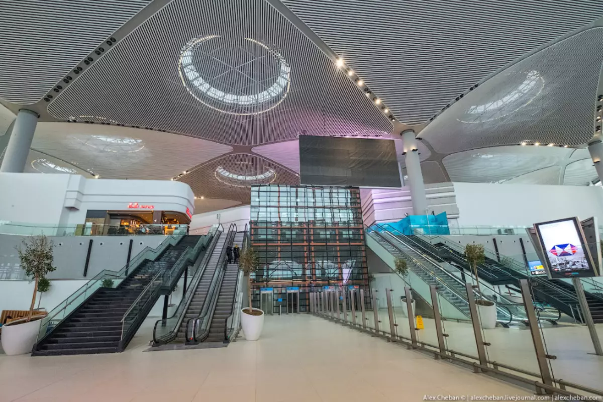 Istanbul Airport is die grootste in die wêreld. Foto's van Alexander Chebana 4863_18