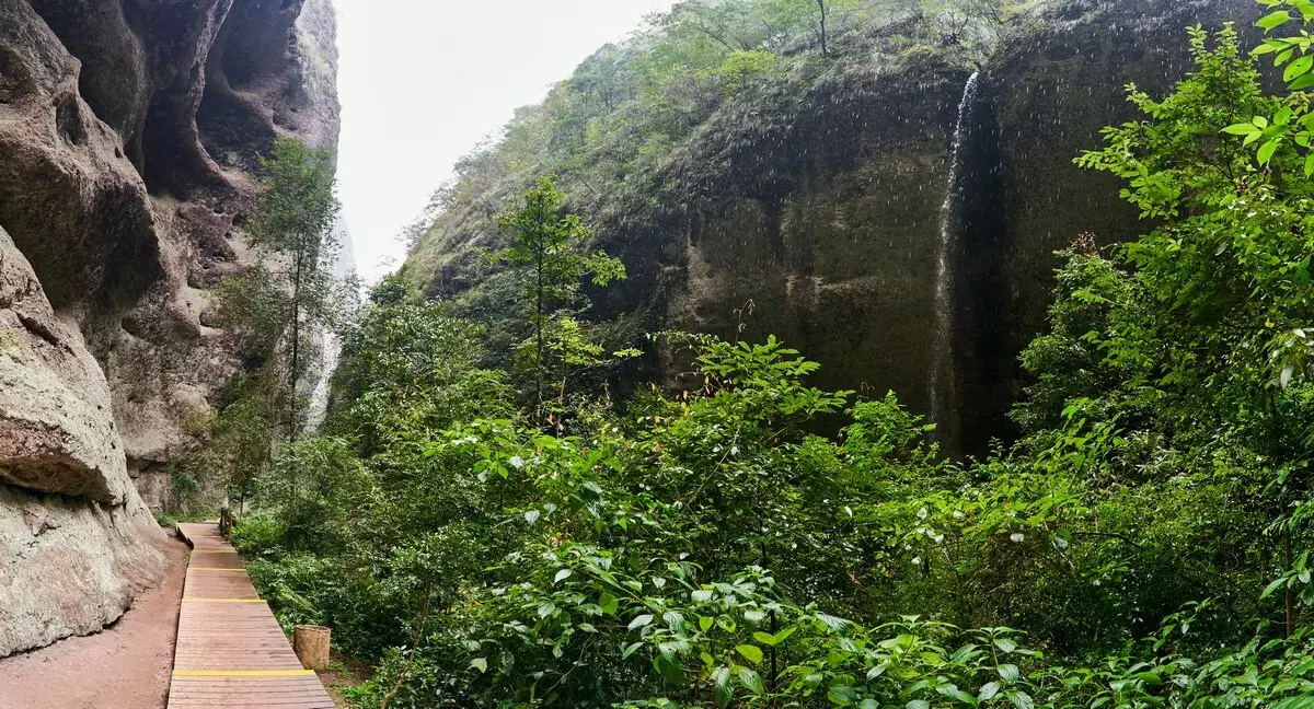 Grand Canyon tal-perjodu tarinin. Ċina fil-lenti Evgeny Kaspersky 4905_23