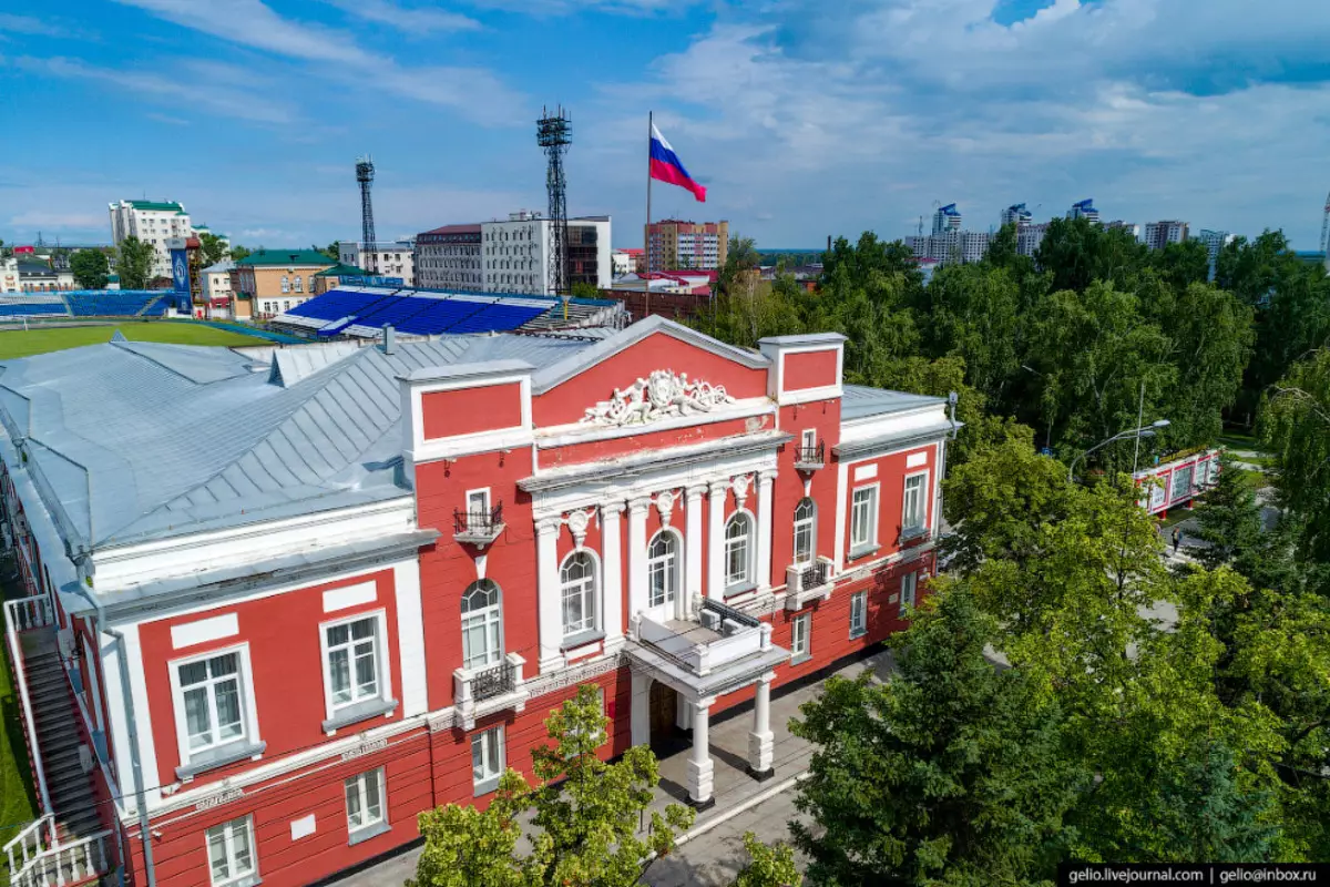 Barnaul - la capitale du territoire de l'Altai d'une hauteur de la gloire de Stepanov 4978_11