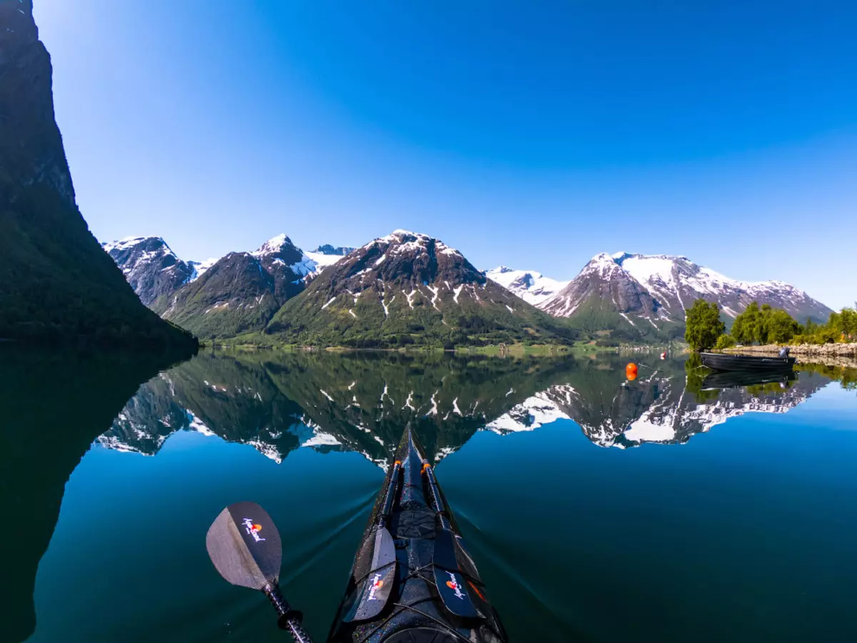 Fotografera på kajak på fjorden i Norge 5020_11