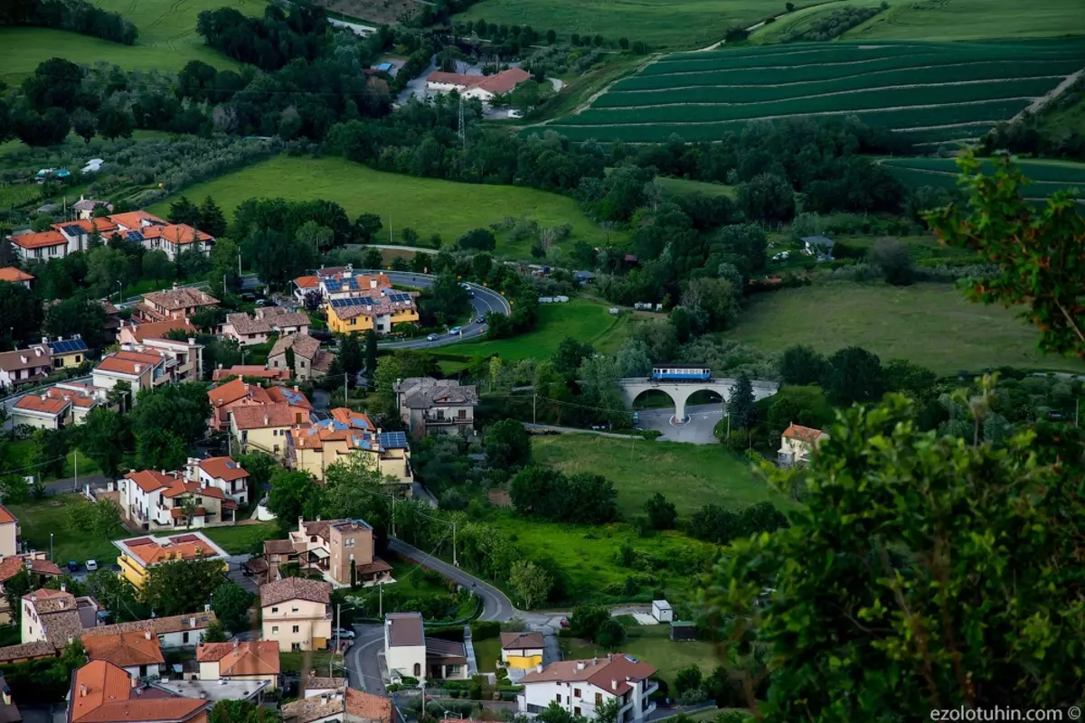 Irin wannan karamin kuma irin wannan Jamhuriyar San Marino. Mai daukar hoto Evgeny Zolotukhin 5445_23