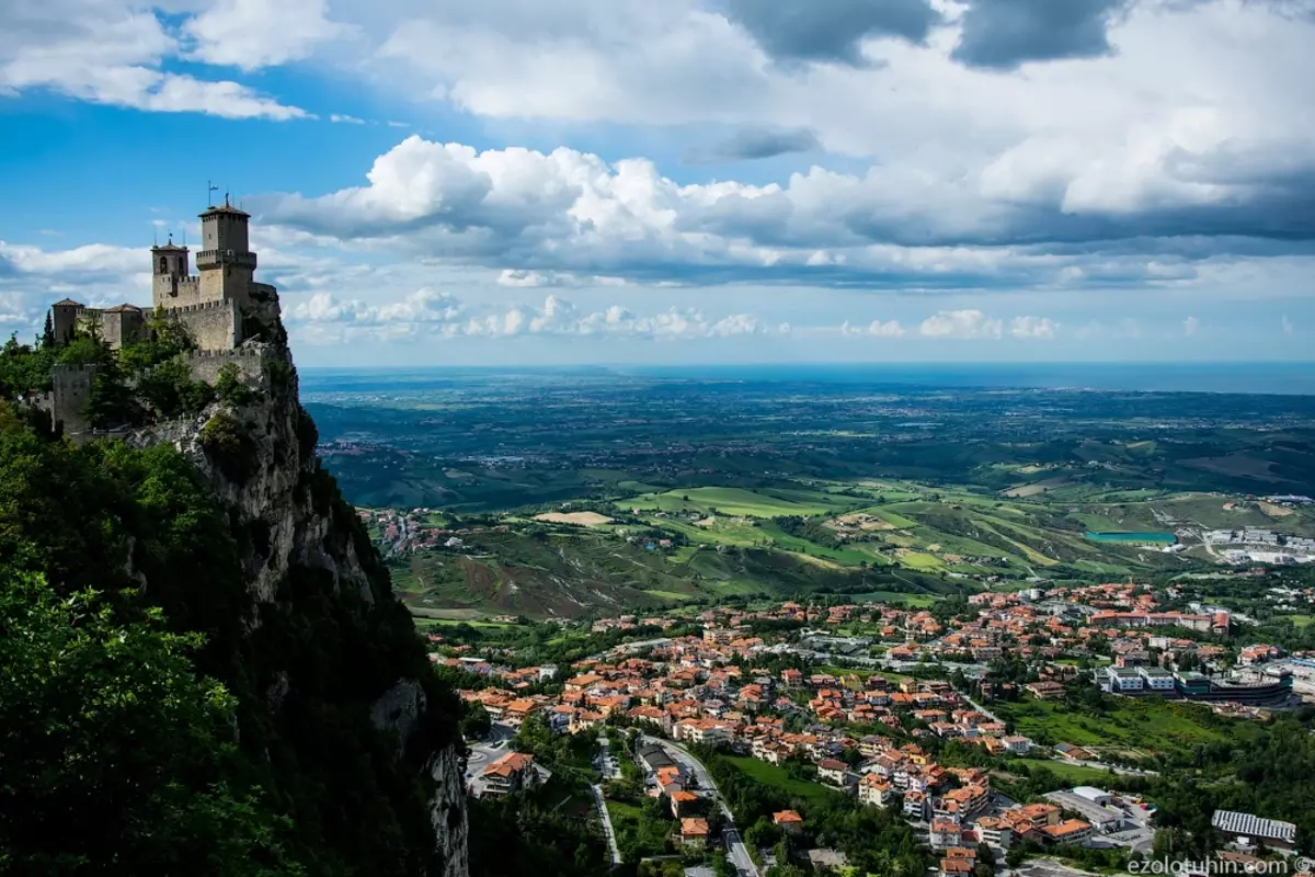 Fotografiando Evgeny Zolotukhina a tres símbolos de San Marino. 5447_2