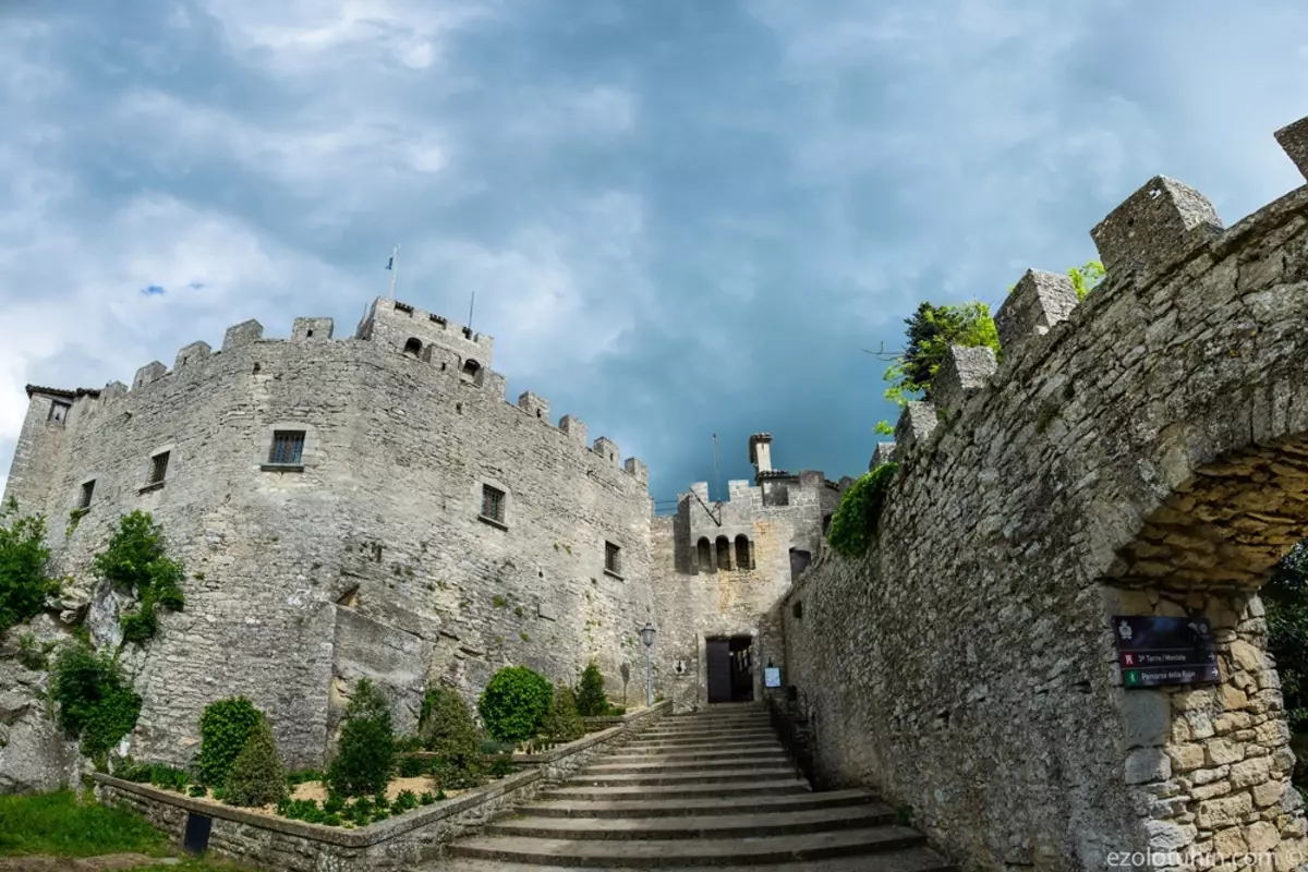 Fotografuoti evgeny zolotukhina į tris San Marino simbolius 5447_6