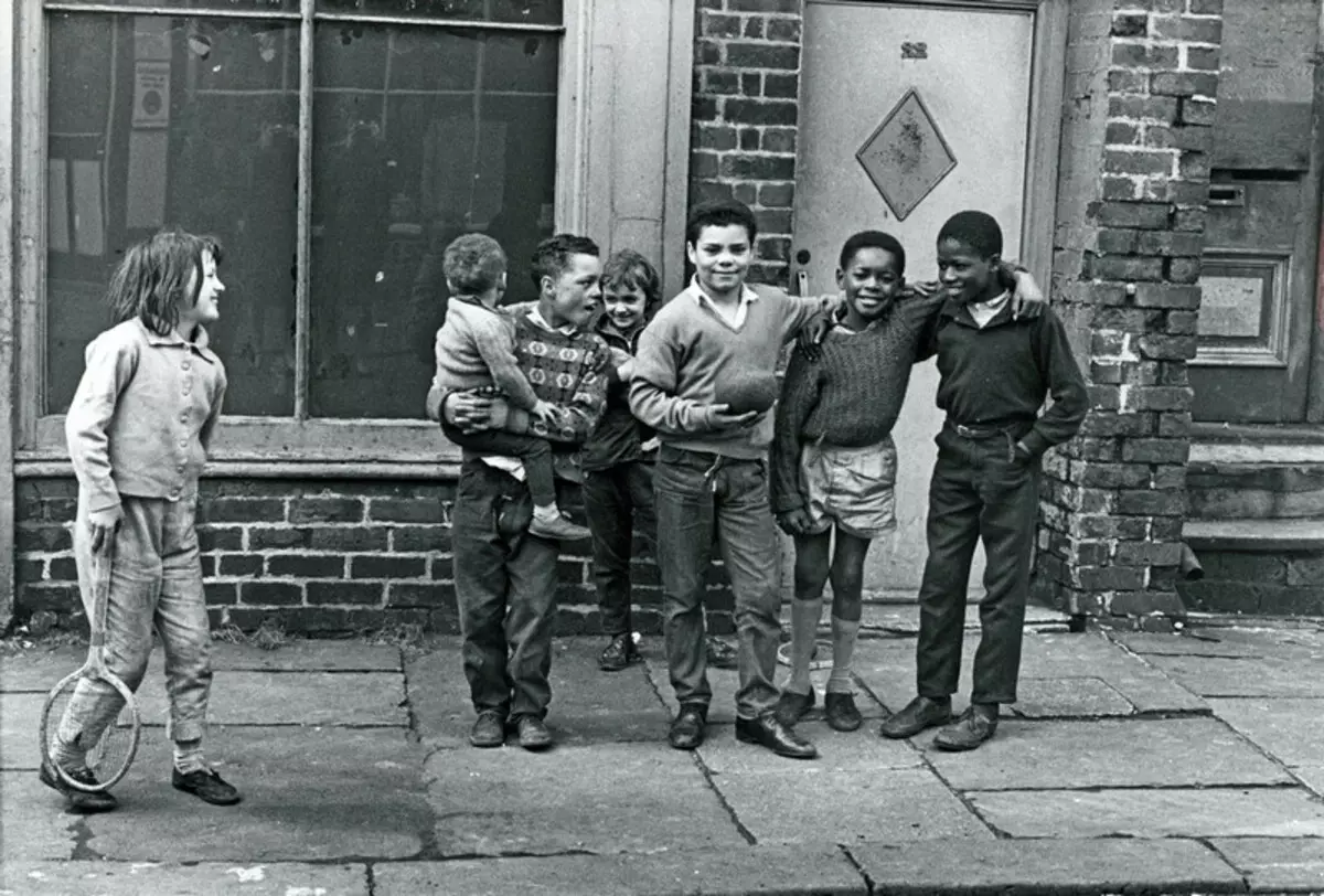 Fahafinaritra ny basy any Manchester ao amin'ny sary Shirley Baker tamin'ny taona 1960