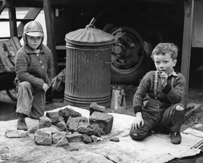 Charm of the Manchester Slums amin'ny sarin'i Shirley Baker tamin'ny taona 1960