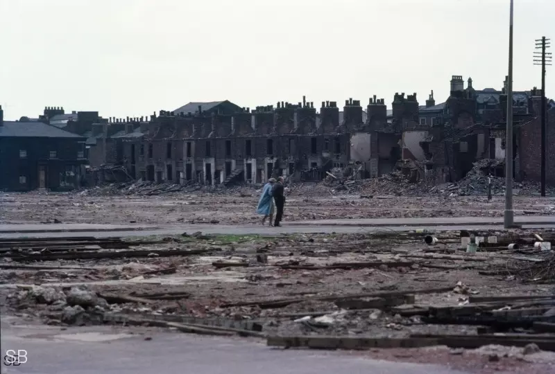 1960-cı illərin Şirley çörəkçisinin şəkillərində Manchester gecəqonduları