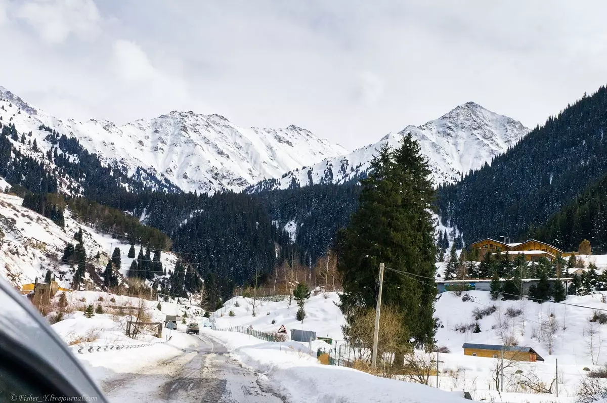 Je, ni nzuri sana na ya kuvutia katika Alma-ATA? Safari ya Picha ya Snow kwa Yuri Rybina. 5603_5