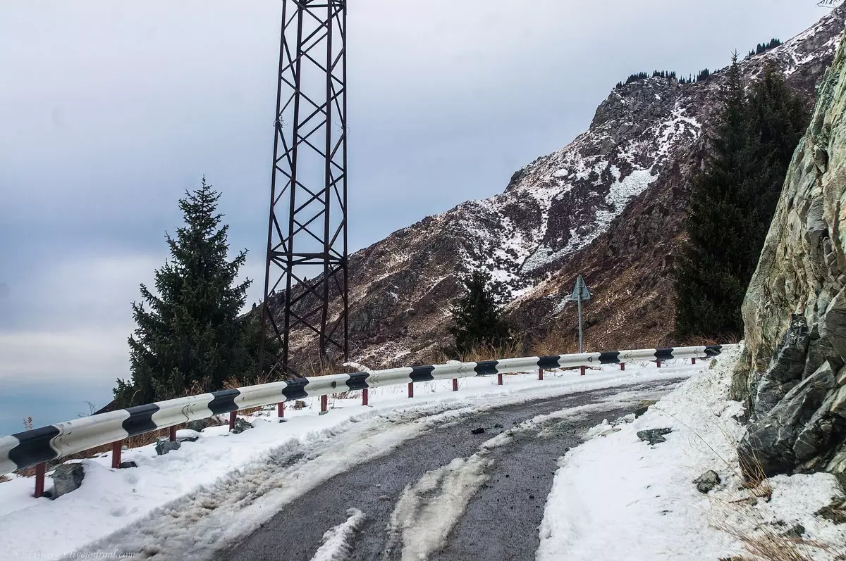 Alma-Ata'daki en güzel ve ilginç olan nedir? Yuri Rybina'ya kar fotoğraf gezisi 5603_9